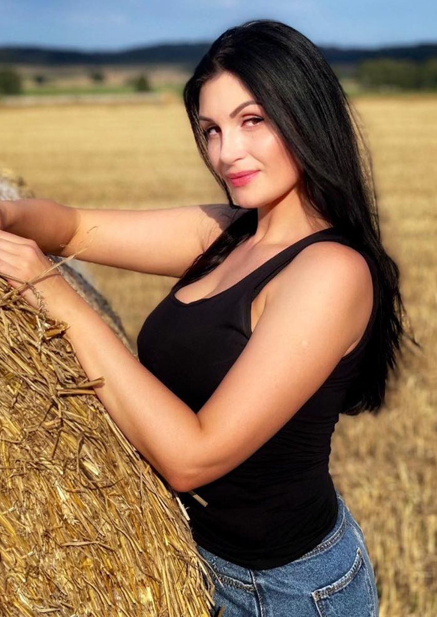 PV Frauen Galerie Ukraine | Deutschland - Luda, 40